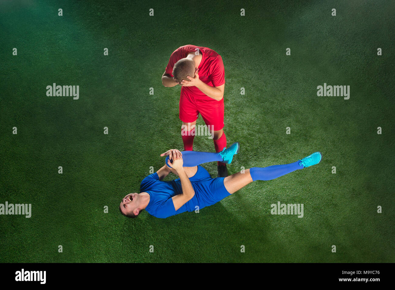 Pain leg hi-res stock photography and images - Alamy