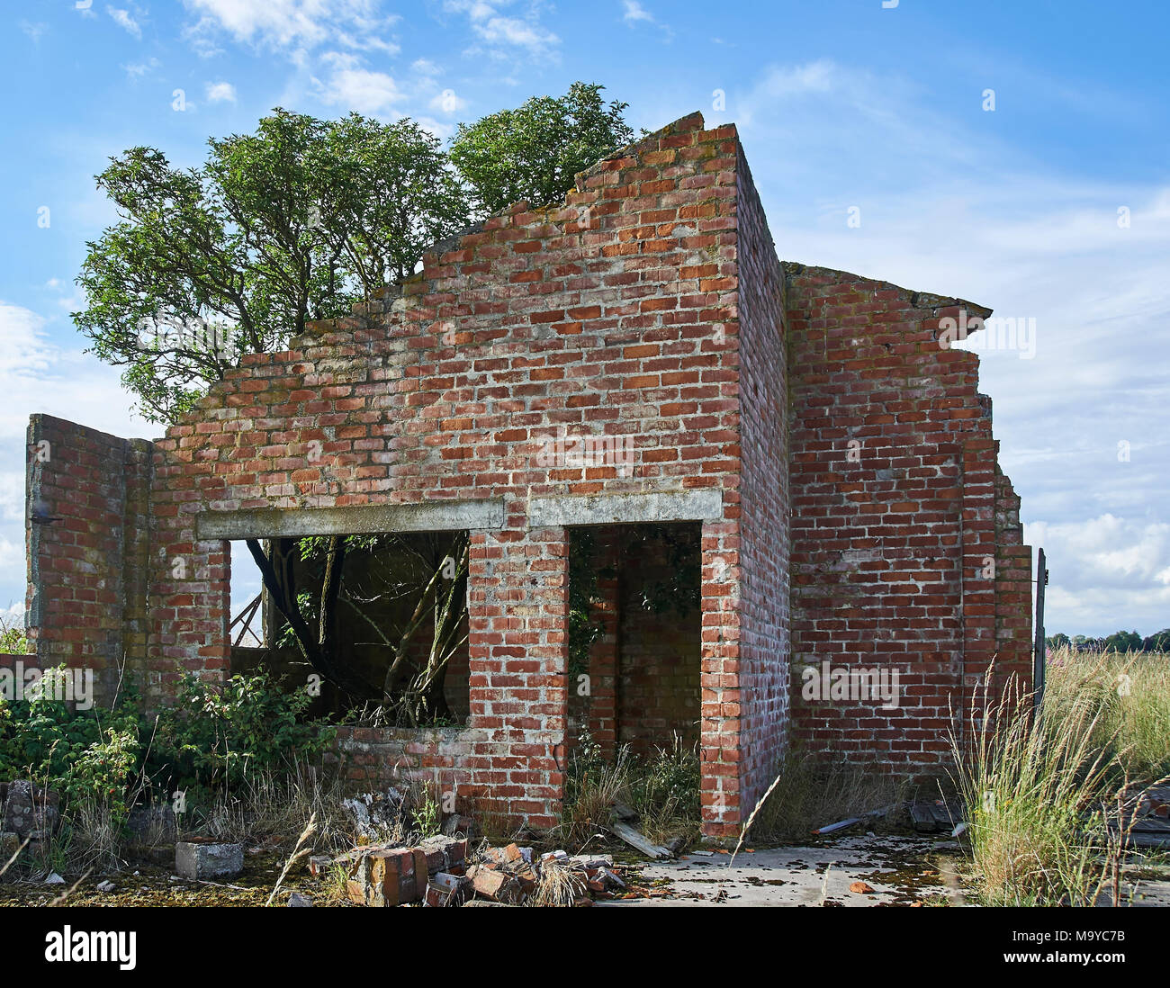Bricks Around Window High Resolution Stock Photography and Images - Alamy