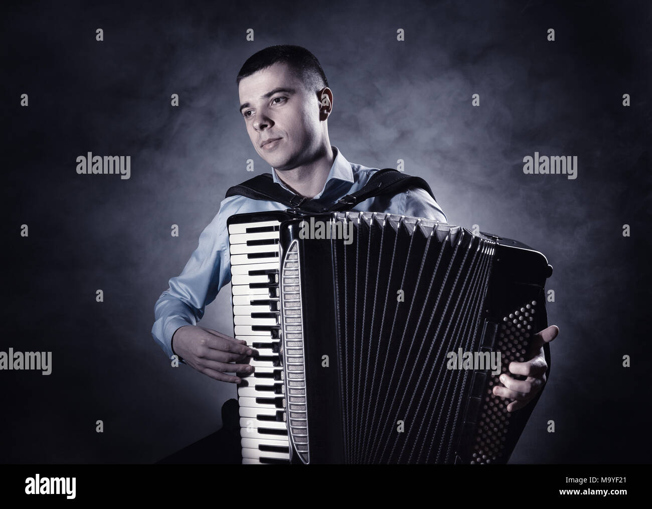 Accordionist piano accordion hi-res stock photography and images - Alamy