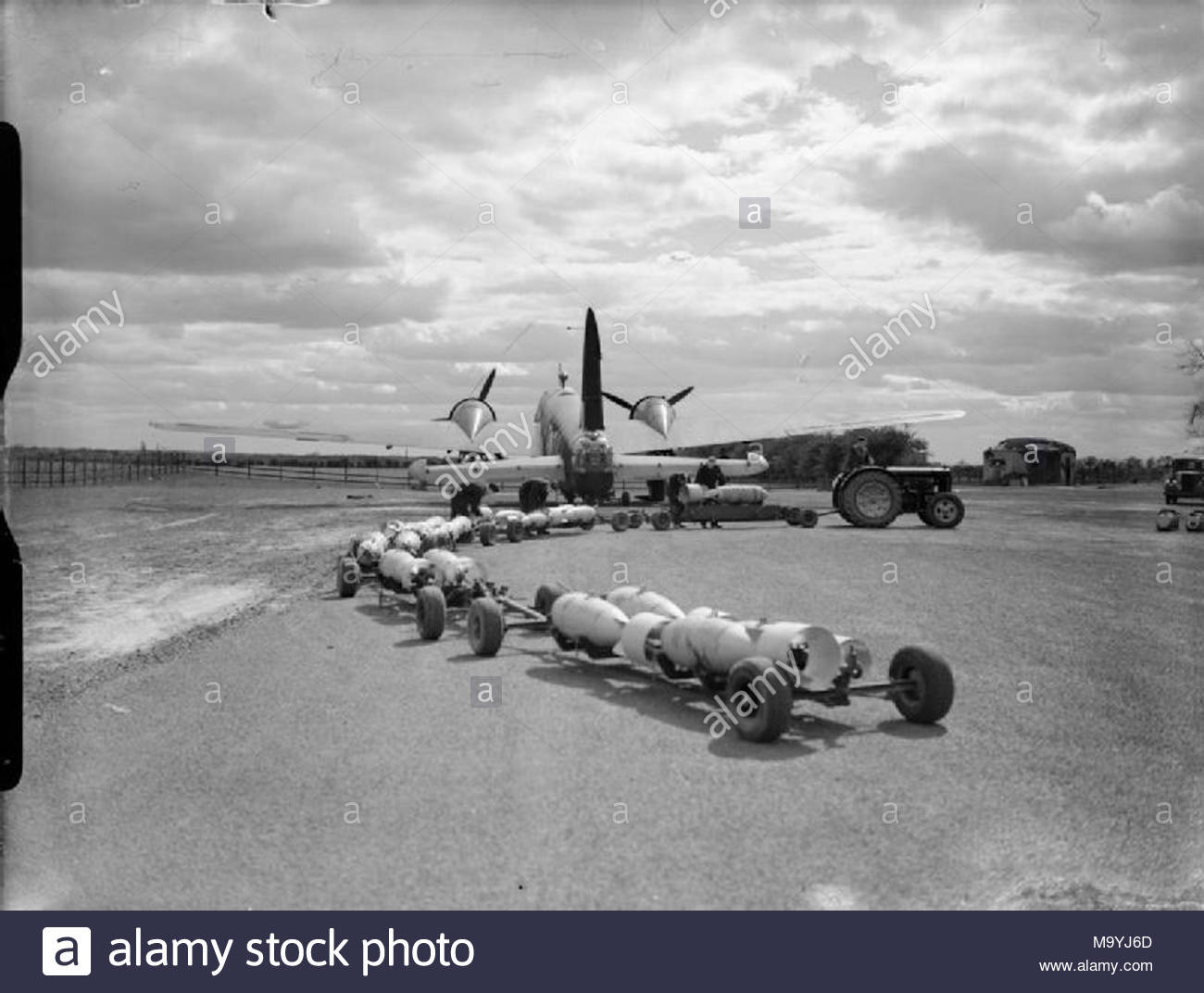 500 Lb Bomb Stock Photos & 500 Lb Bomb Stock Images - Alamy