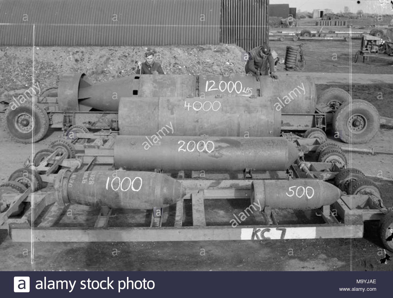 500 Lb Bomb Stock Photos & 500 Lb Bomb Stock Images - Alamy