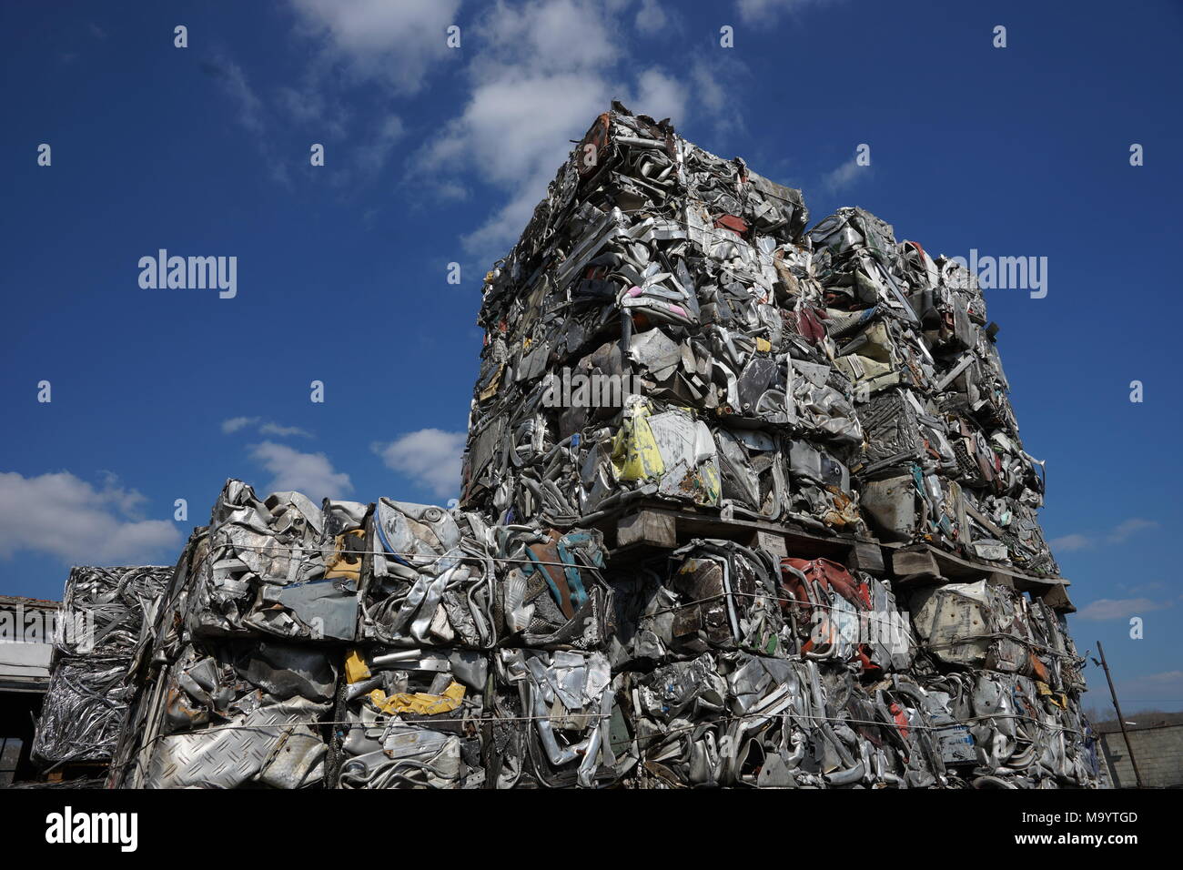 Cube Of Scrap Metal Car High Resolution Stock Photography and Images ...