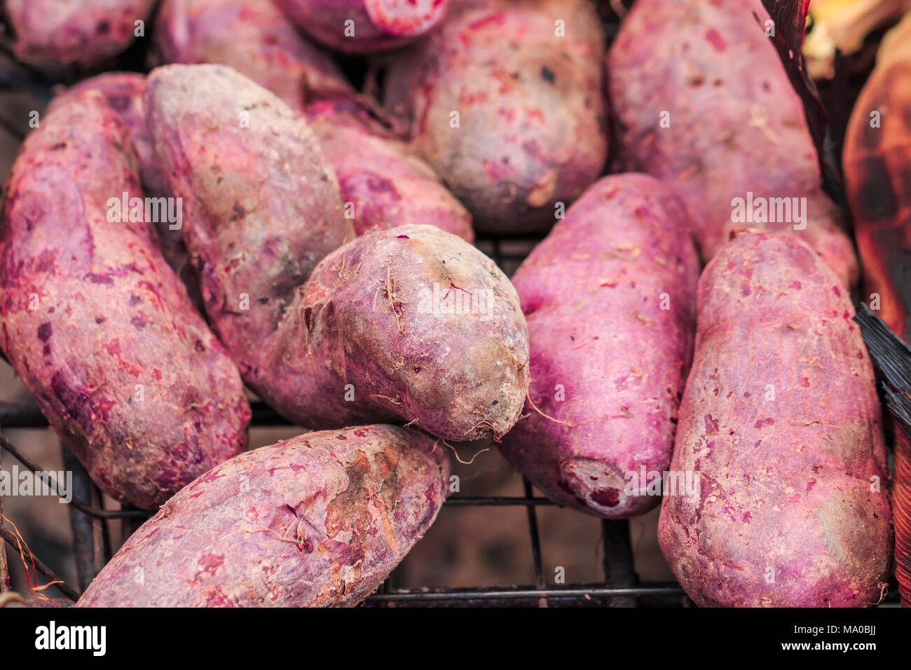 Yam grill hi-res stock photography and images - Alamy