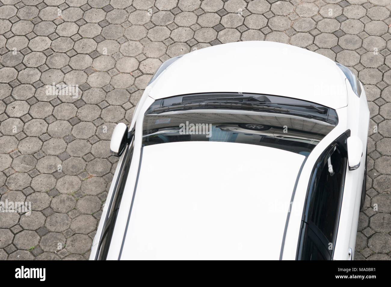 vehicle top view - Cars in the parking view from above Stock Photo - Alamy