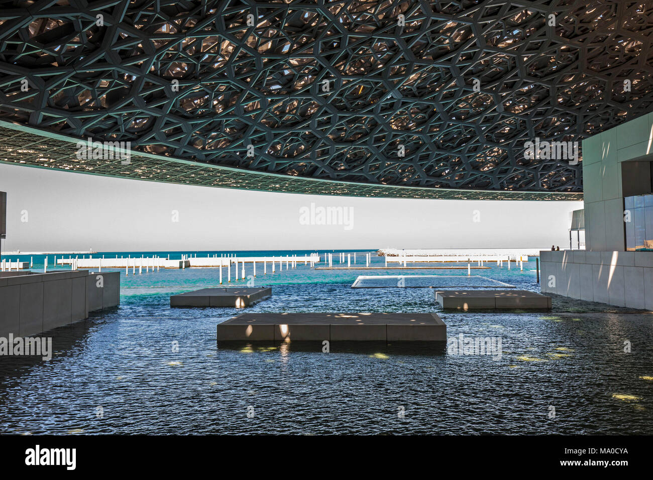 LOUVRE ABU DHABI UNITED ARAB EMIRATES Stock Photo - Alamy