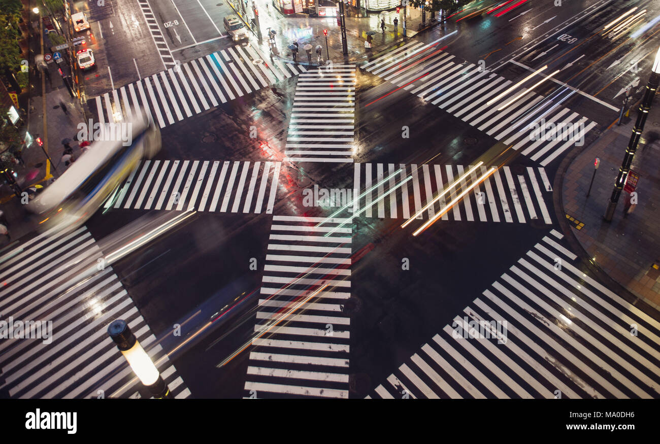 Traffic lights in Tokyo. Aerial view of the Ginza cross Stock Photo - Alamy