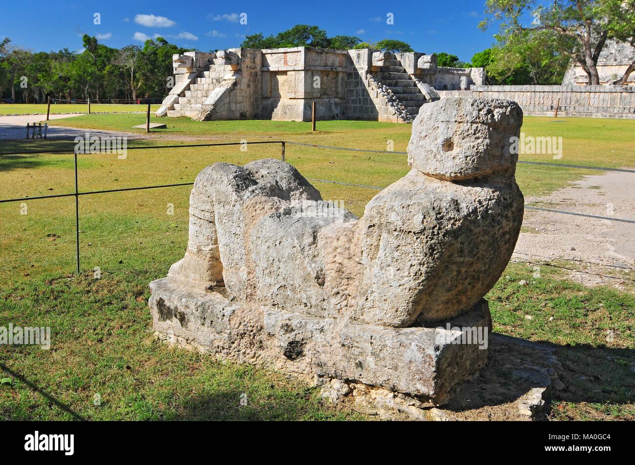 Sculpture of mayan god Chac Mool in Chichen Itza, Yucatan, Mexico Stock ...