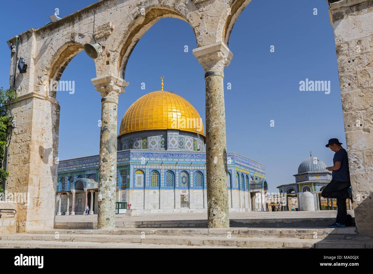 Ancient arch and Dome of the Rock Mosque in Jerusalem, Israel Stock ...