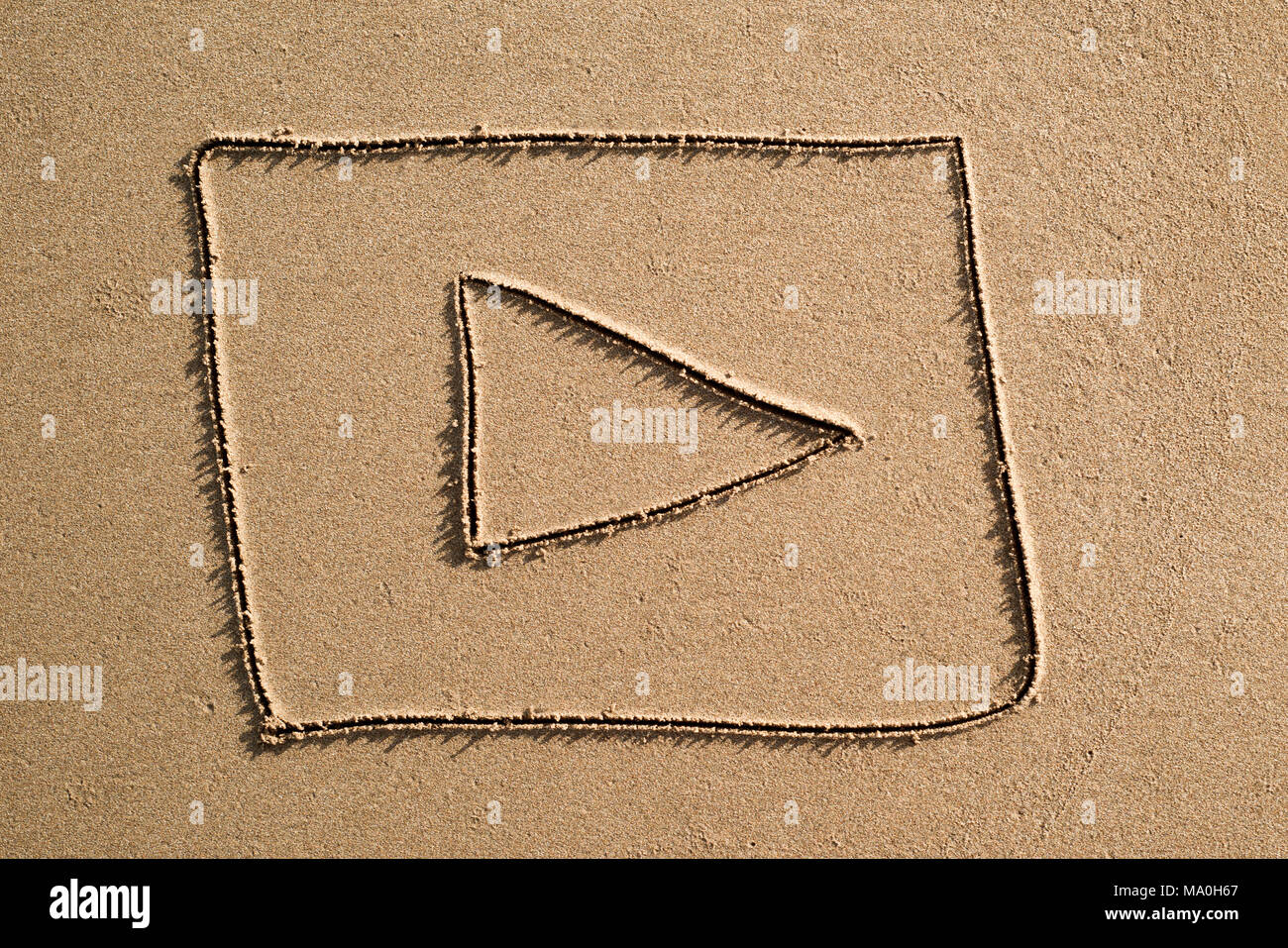 Play symbol hi-res stock photography and images - Alamy