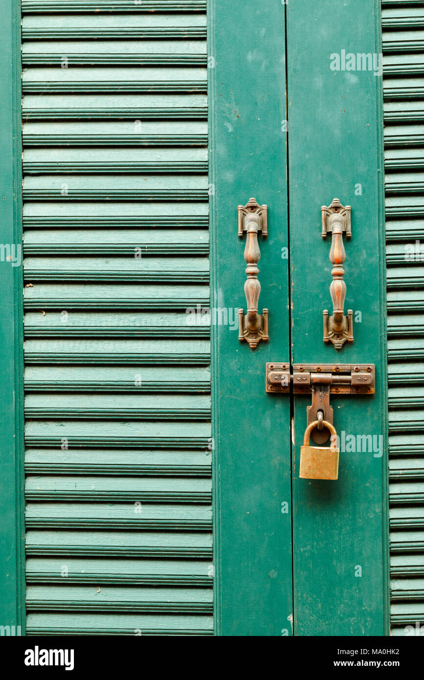 Door latches hi-res stock photography and images - Alamy