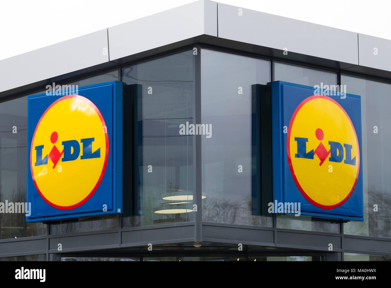 Lidl sign logo hi-res stock photography and images - Alamy