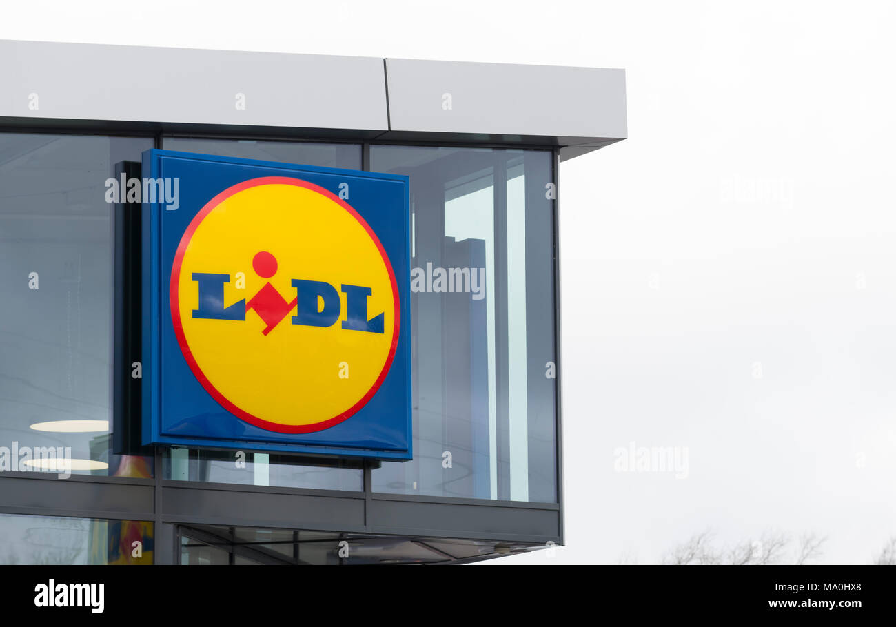 Budget grocery store Lidl sign logo Stock Photo - Alamy