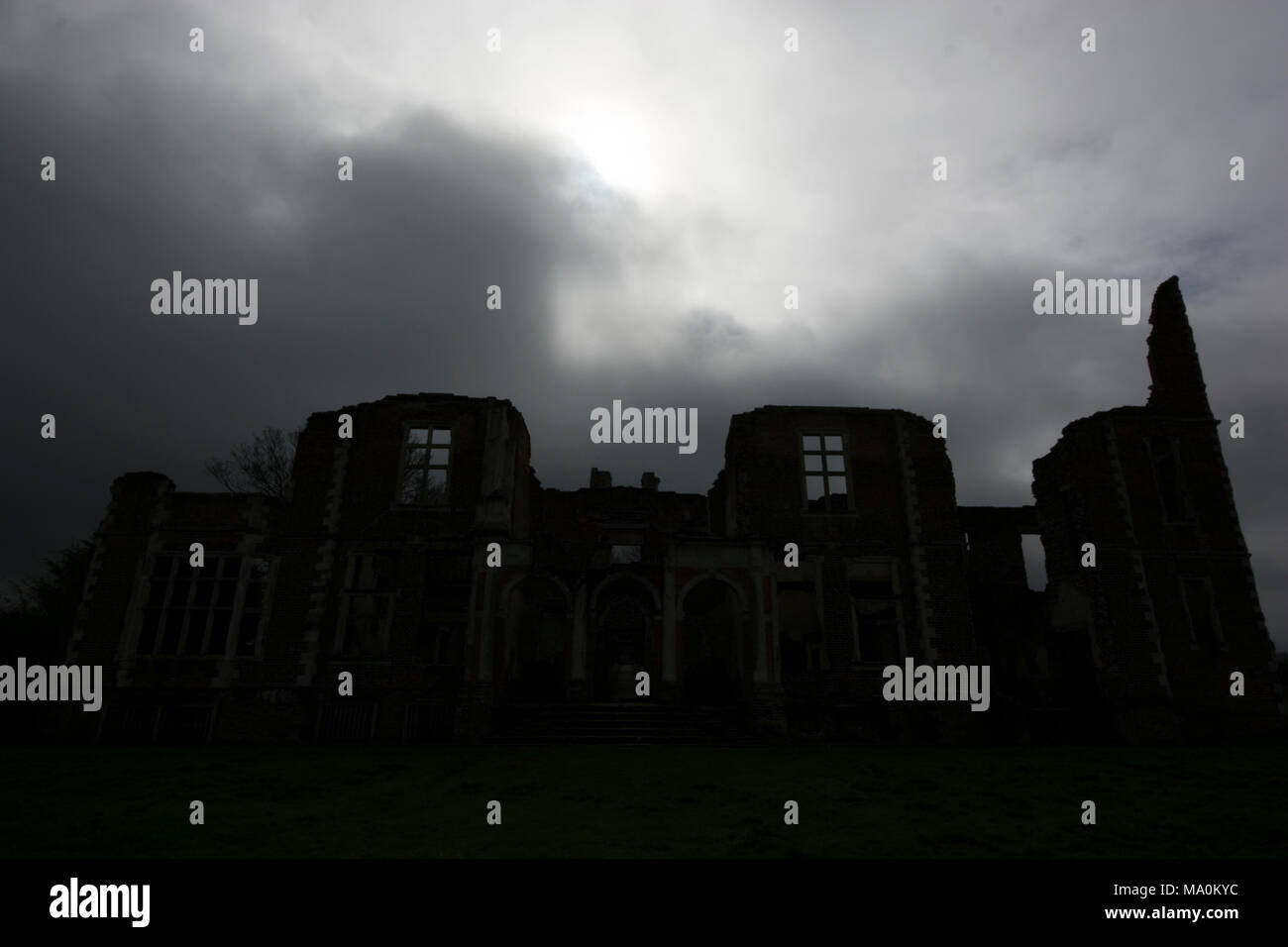 Ghostly ruins hi-res stock photography and images - Alamy