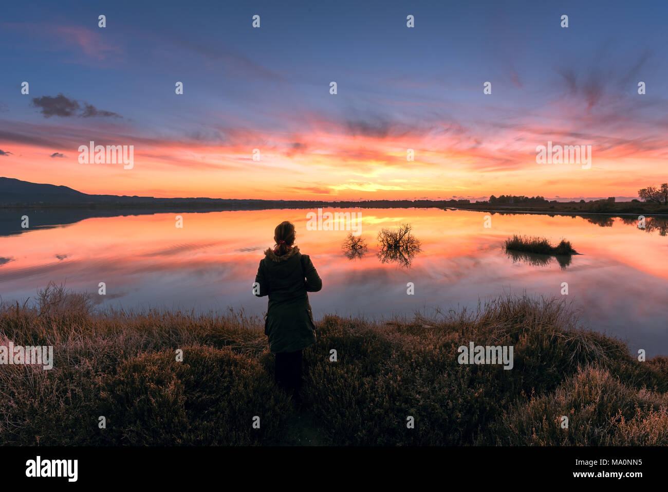 Sun gazing at salt lake Stock Photo - Alamy