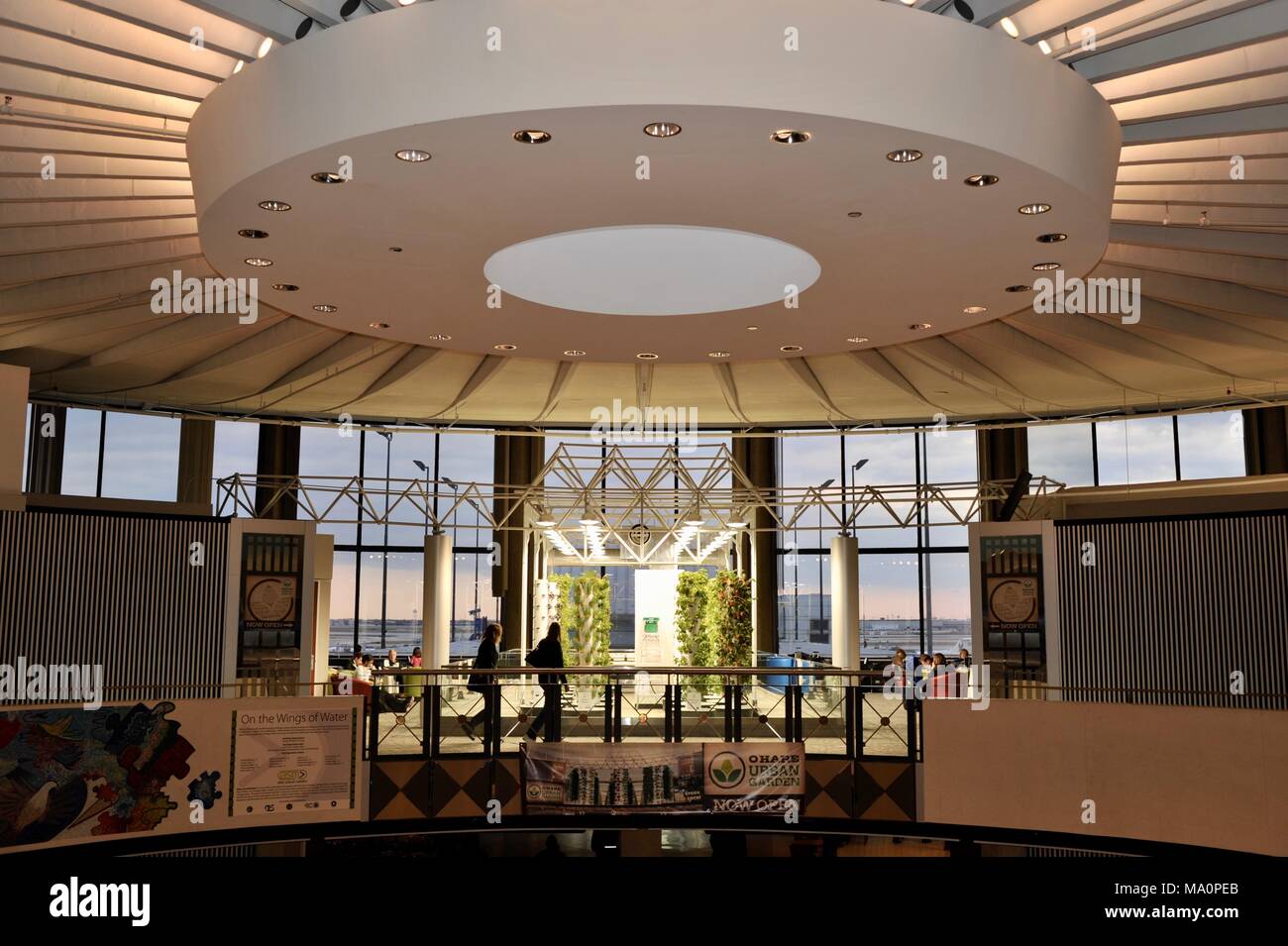 Vertical farm usa salad food hi-res stock photography and images - Alamy