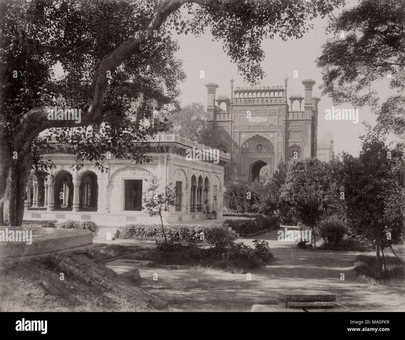 19th century vintage photograph - Hazuri Bagh Baradari Lahore, Pakistan ...