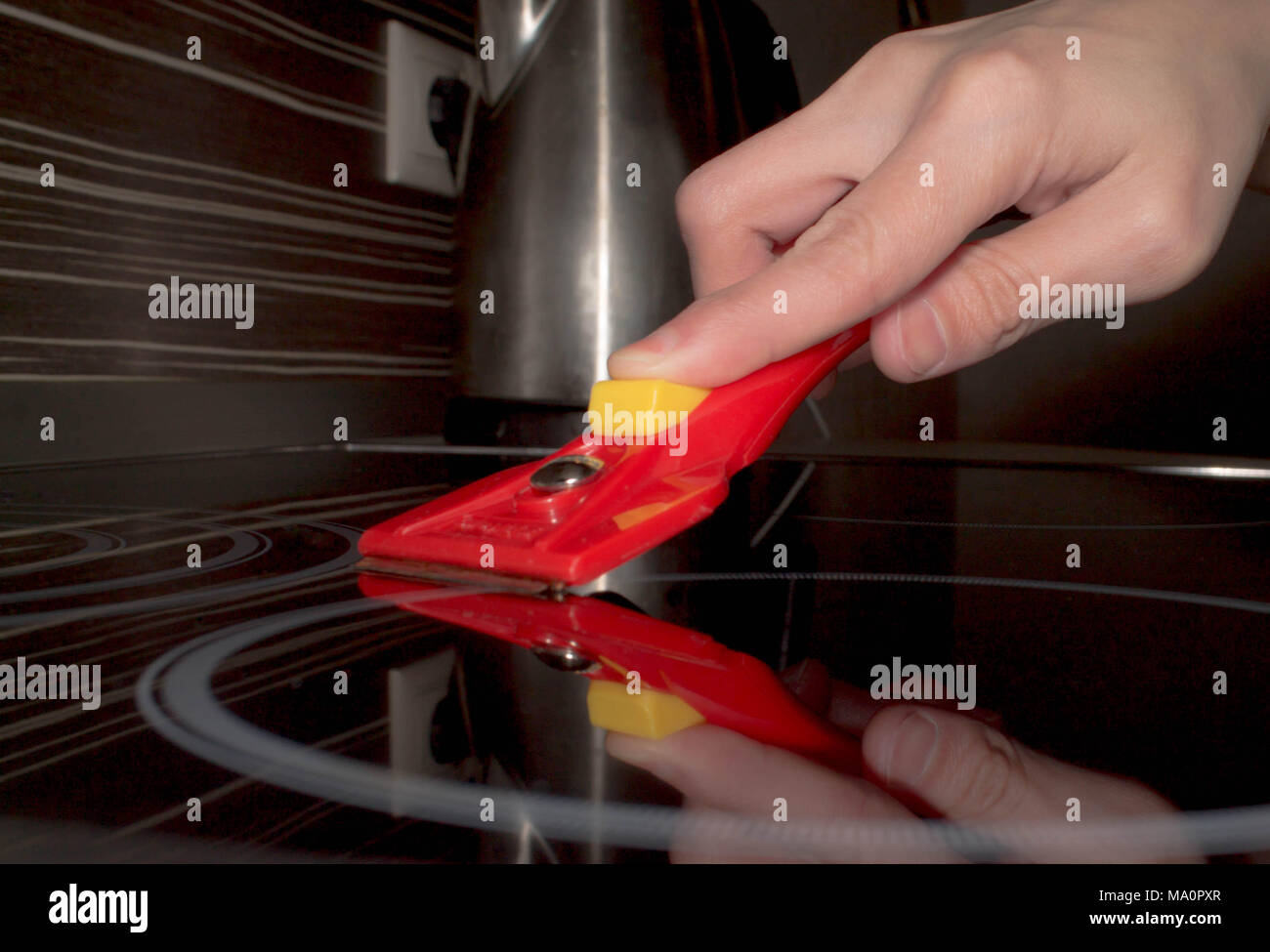 Glass scraper hi-res stock photography and images - Alamy