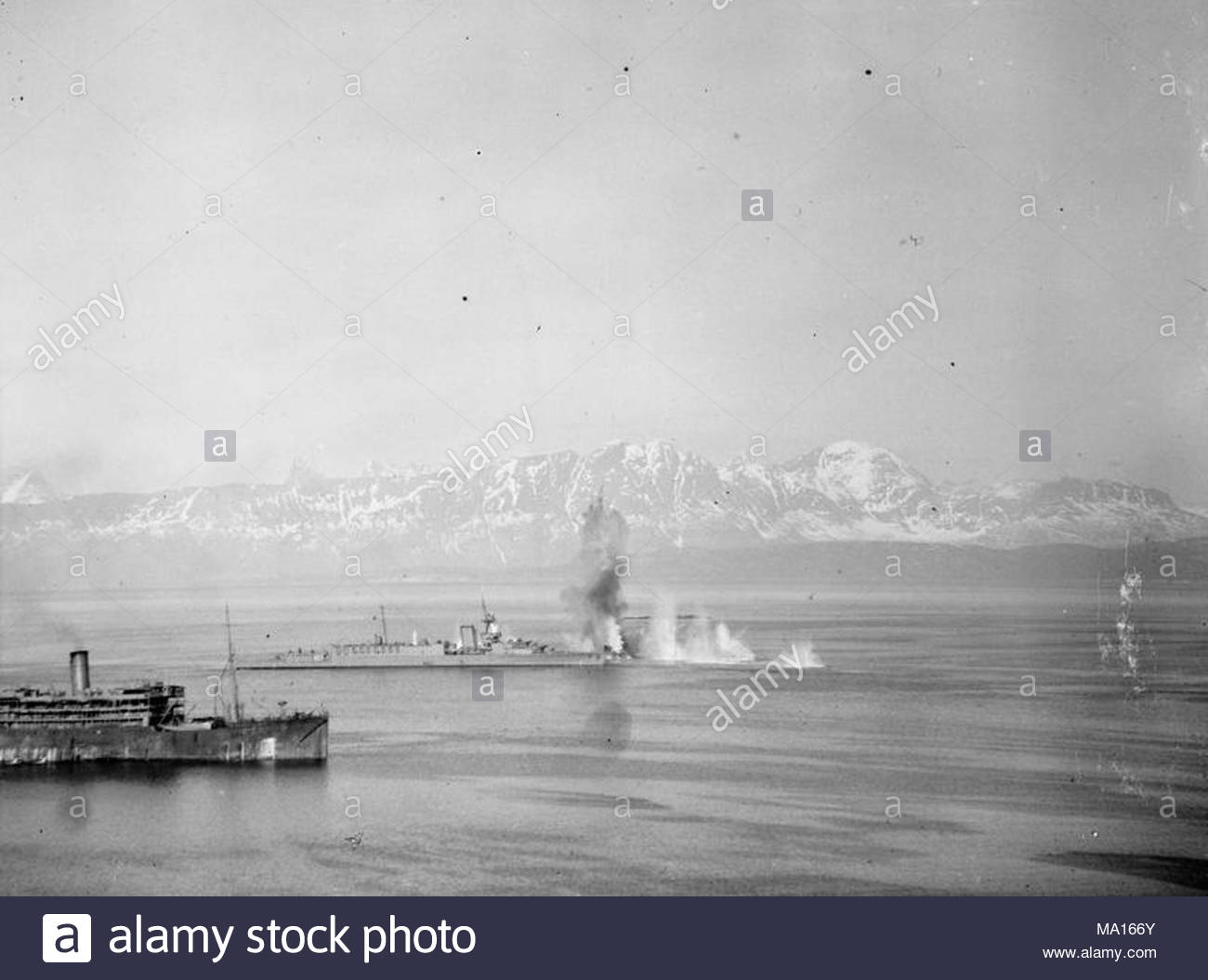 Naval Operations Black and White Stock Photos & Images - Alamy