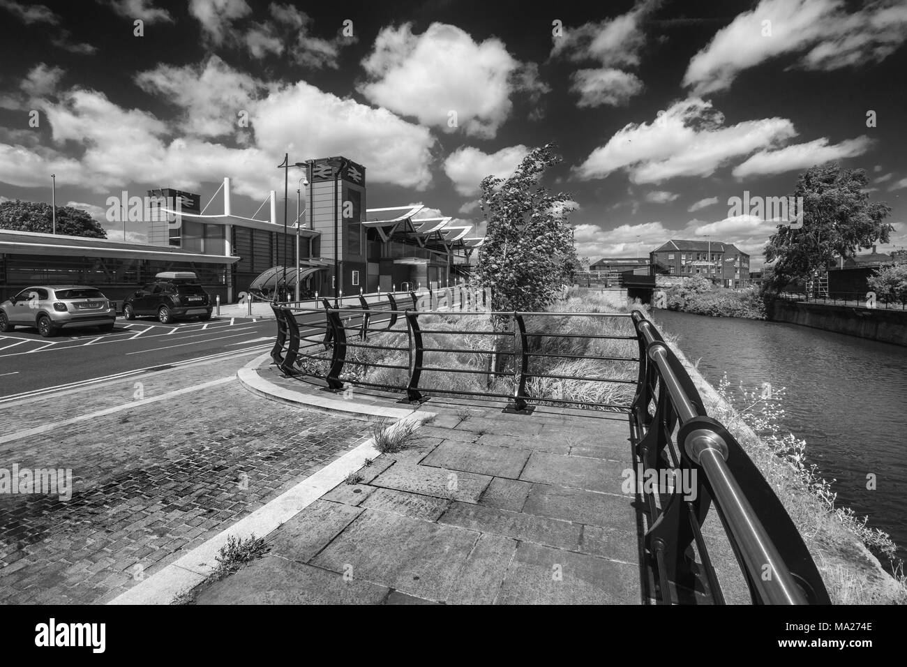 Bridge chantry Black and White Stock Photos & Images - Alamy