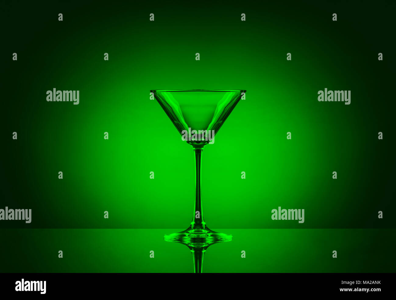 Studio glass hi-res stock photography and images - Alamy