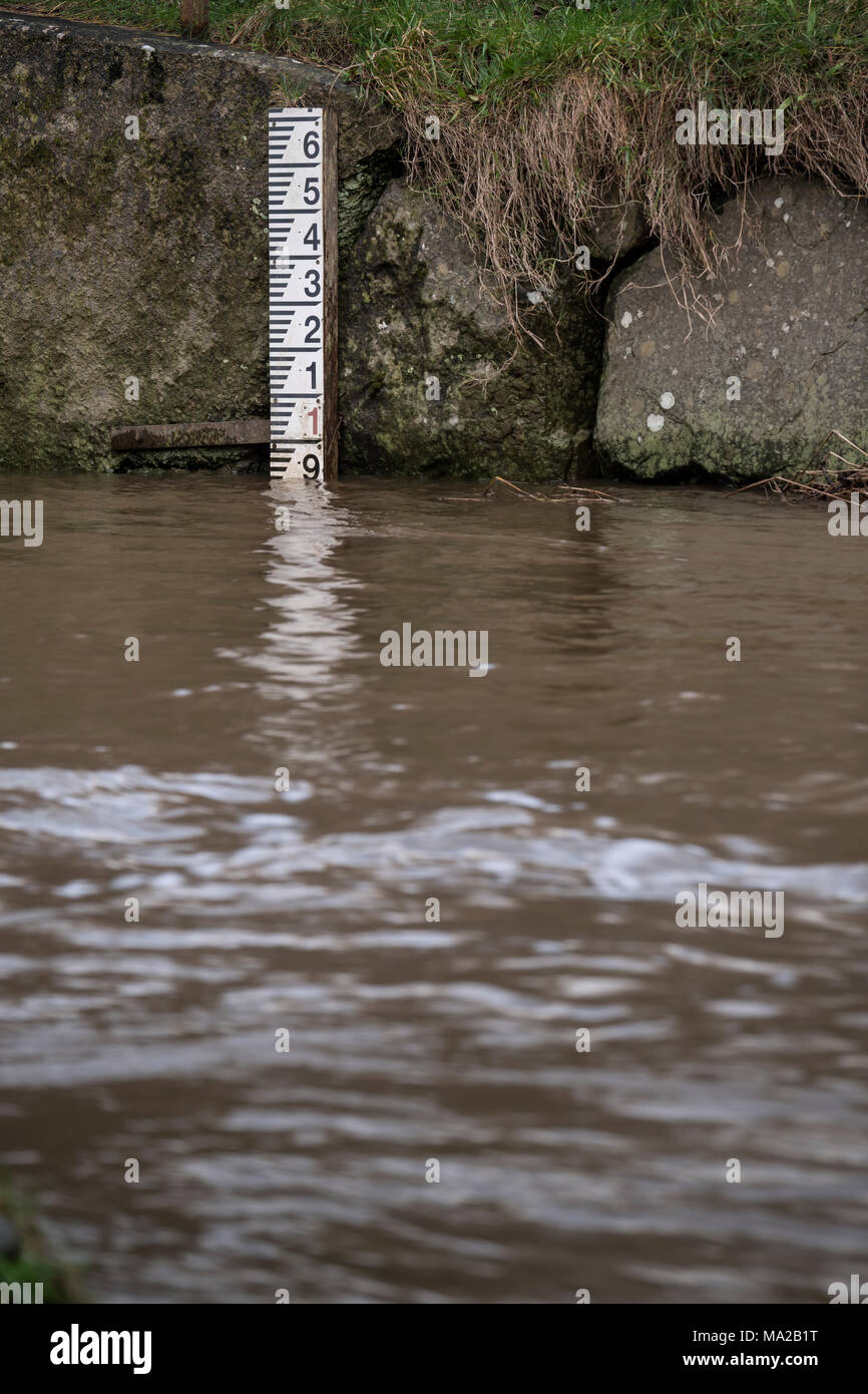 River depth hi-res stock photography and images - Alamy