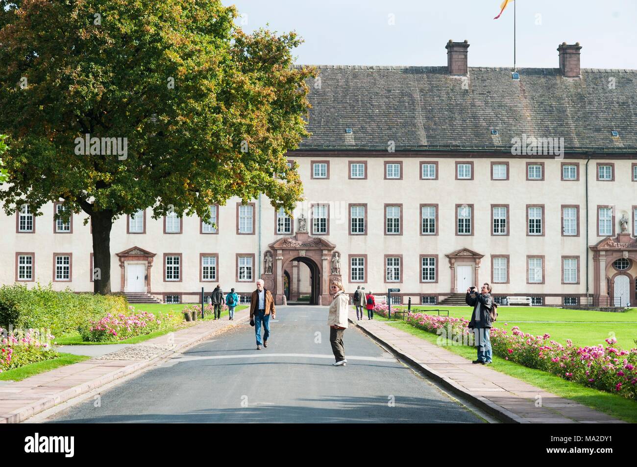 Schloss Corvey – visitors in the gardens Stock Photo - Alamy
