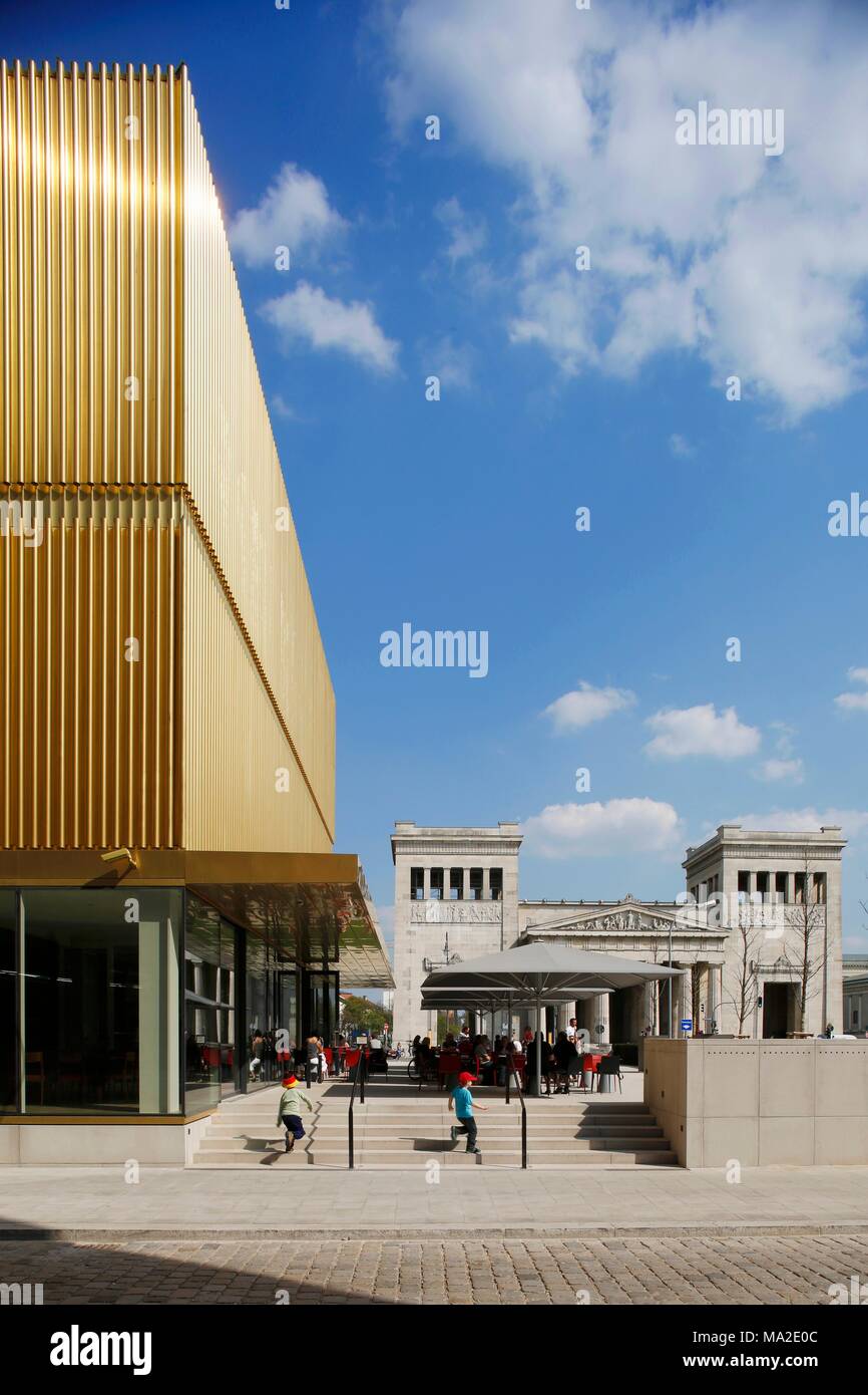 The museum in the Lenbachhaus, Munich Stock Photo - Alamy