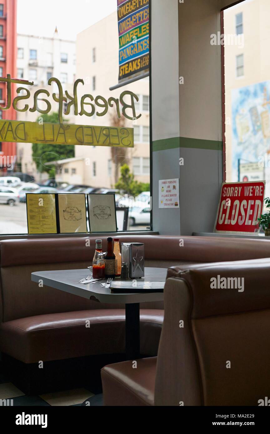 Corner table hi-res stock photography and images - Alamy