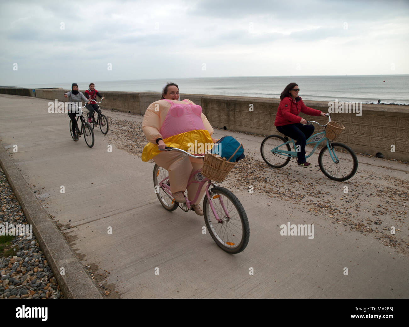 Fat bride hi-res stock photography and images - Alamy
