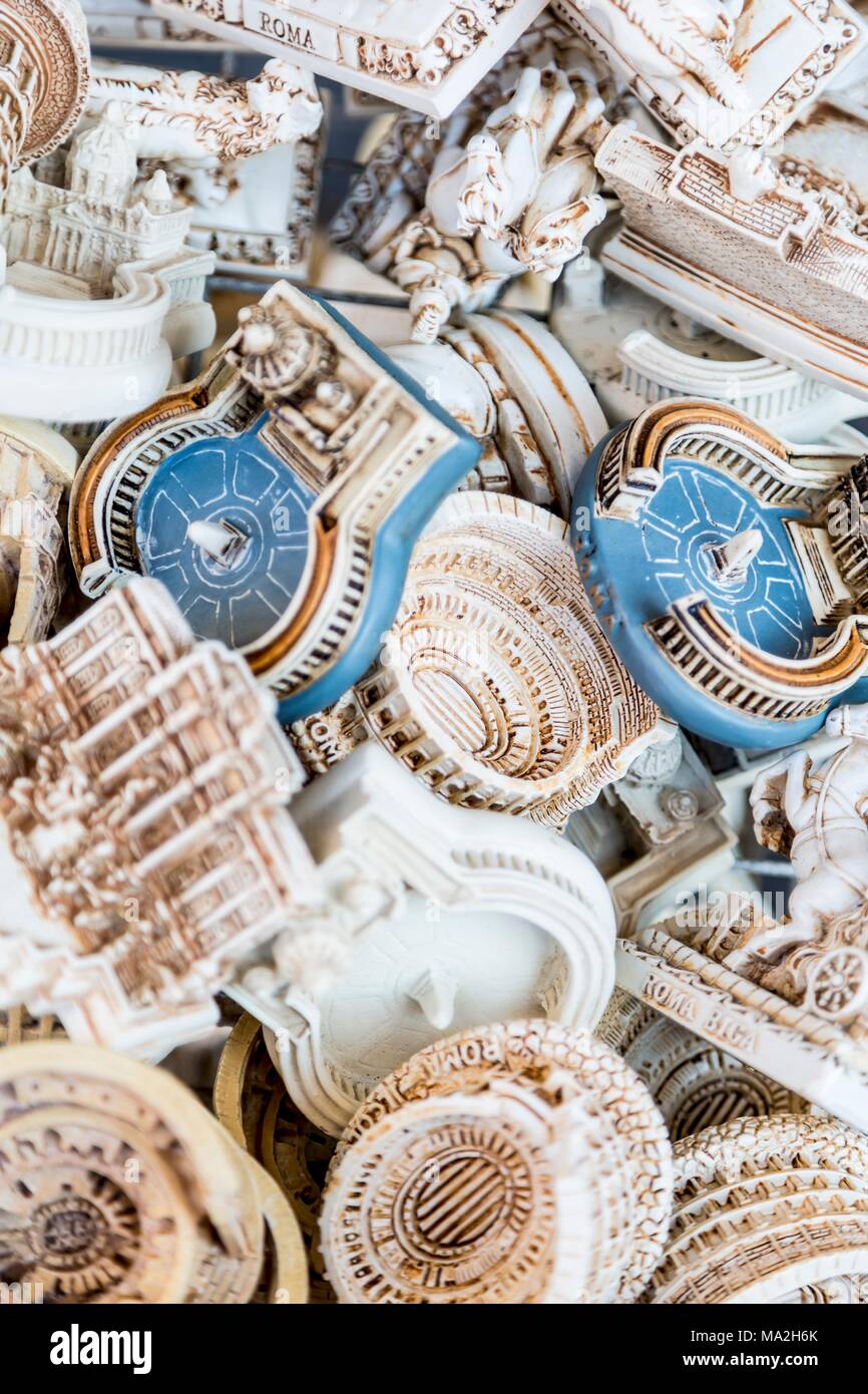 Models of famous landmarks as souvenirs from Rome Stock Photo - Alamy