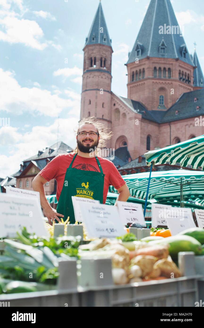 Greengrocer germany hi-res stock photography and images - Alamy