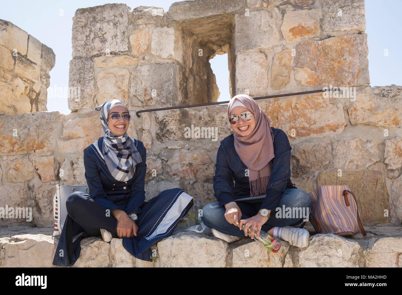 Modern israel women hi-res stock photography and images - Alamy