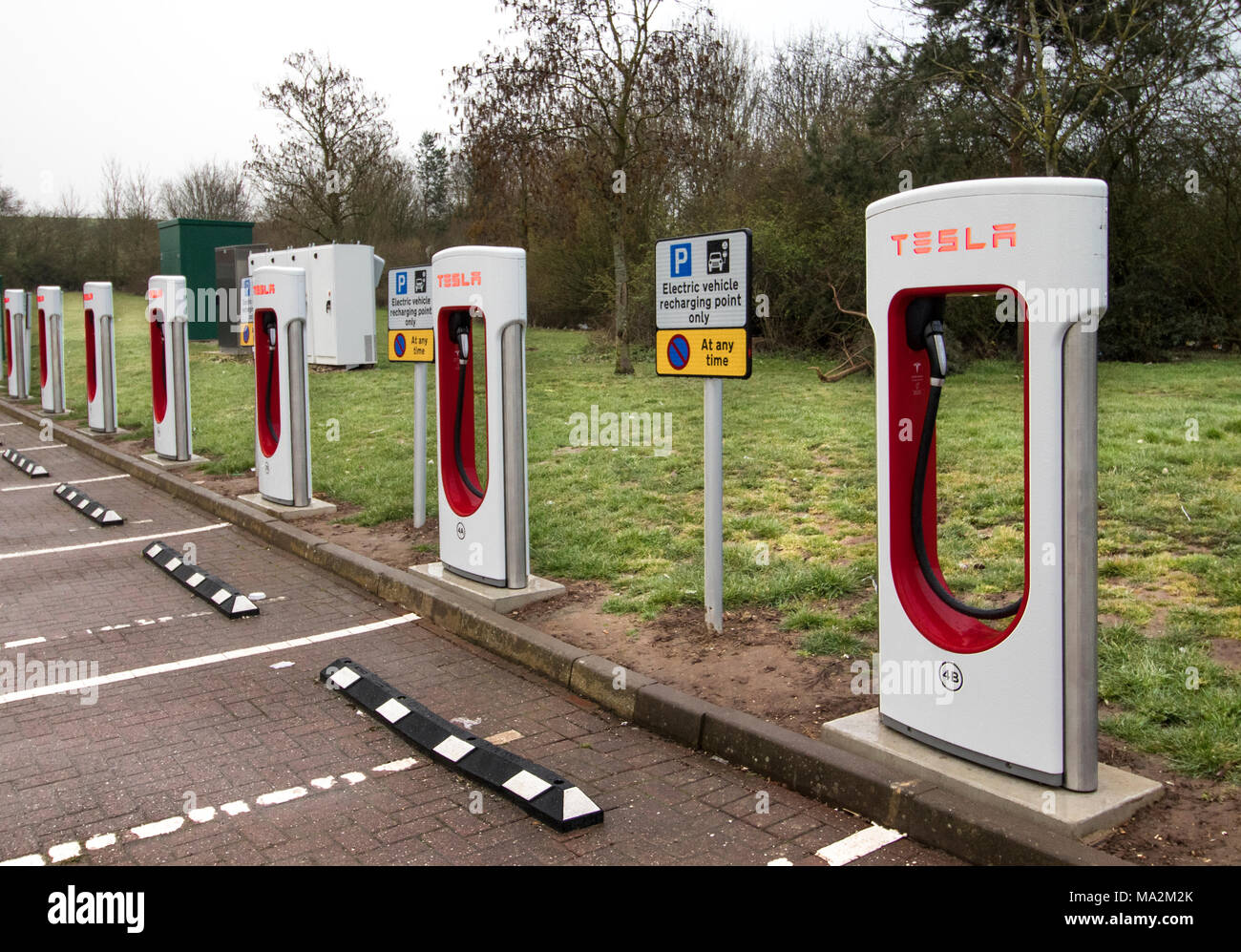 Warwick service station hi-res stock photography and images - Alamy