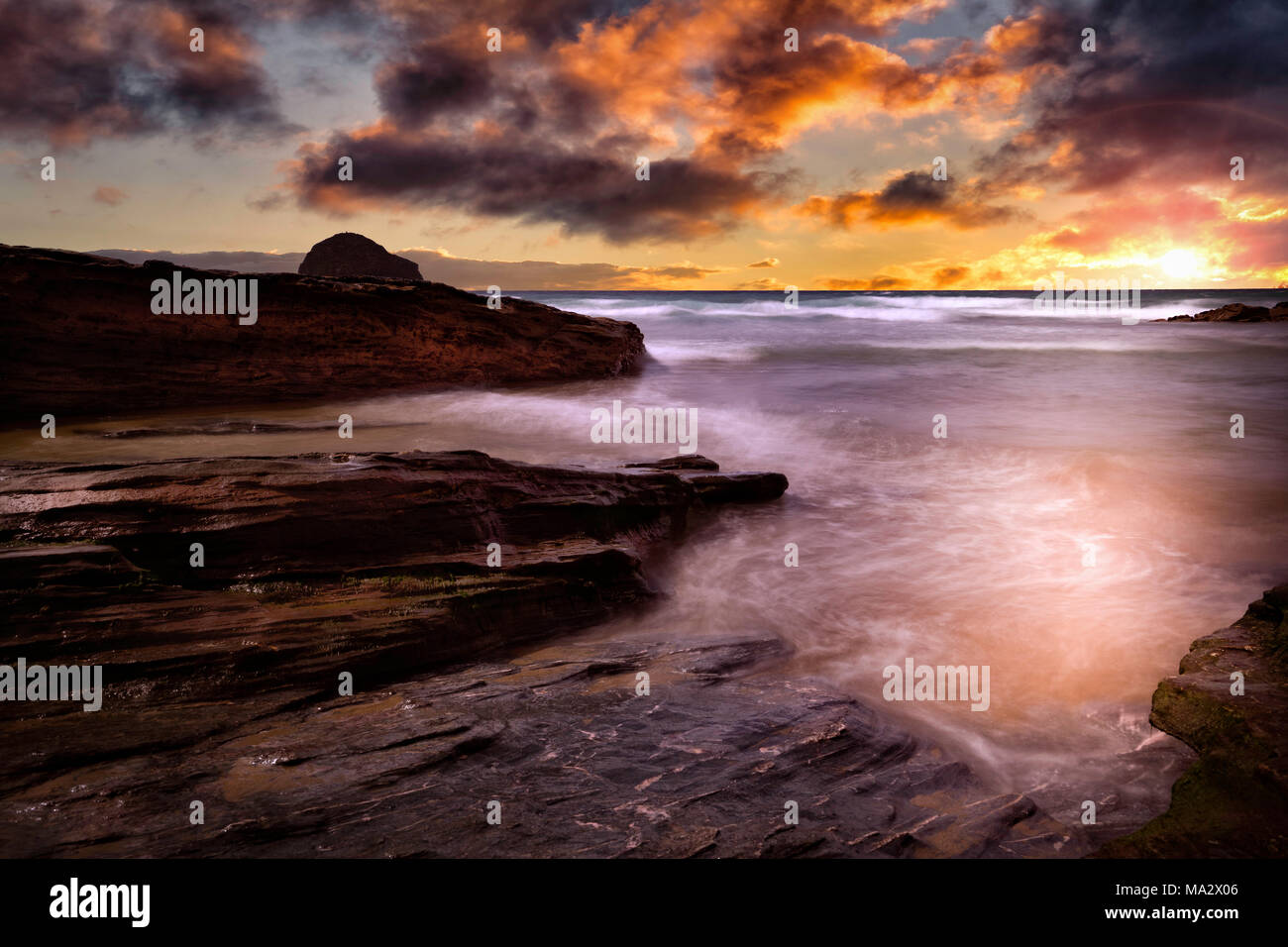 Trebarwith Strand, North Cornwall Stock Photo - Alamy