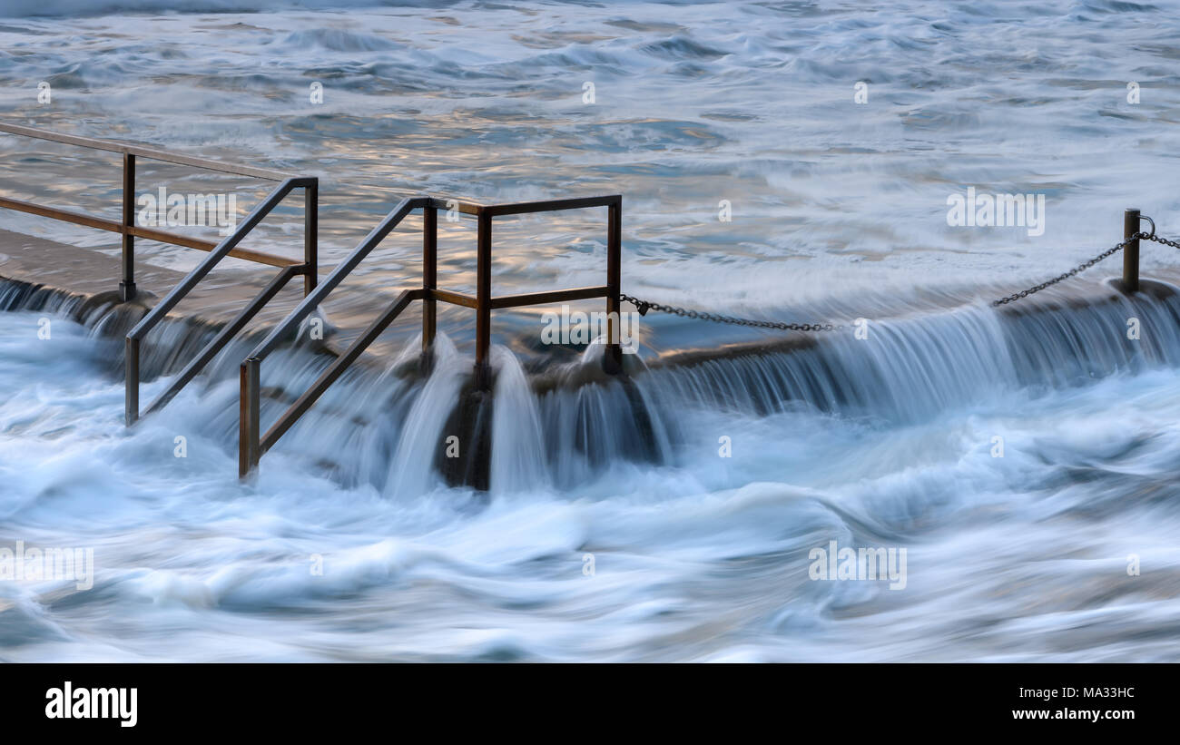 Overflowing swimming pool hi-res stock photography and images - Alamy