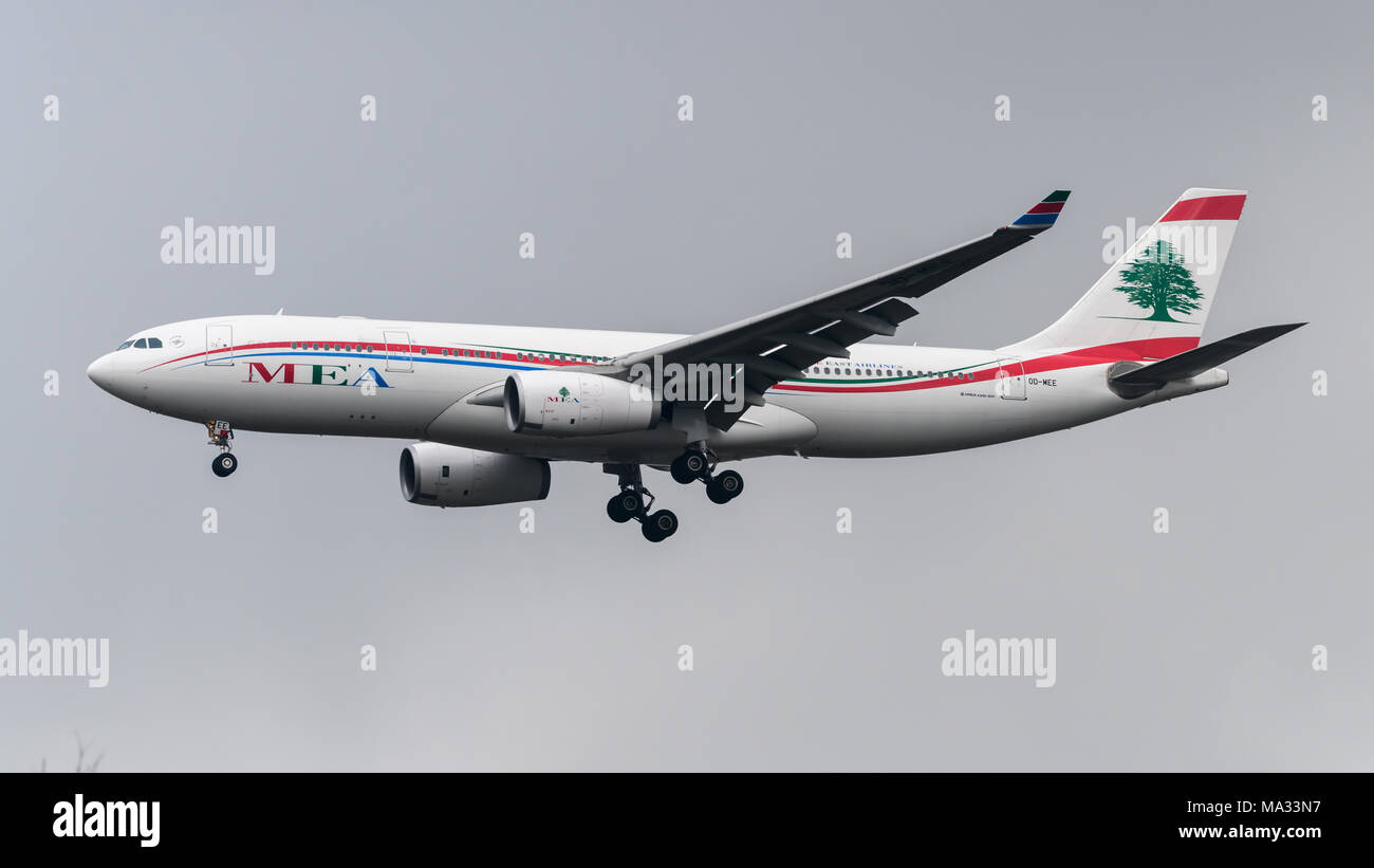 Middle Eastern Airlines Airbus A330 landing at London Heathrow Airport ...