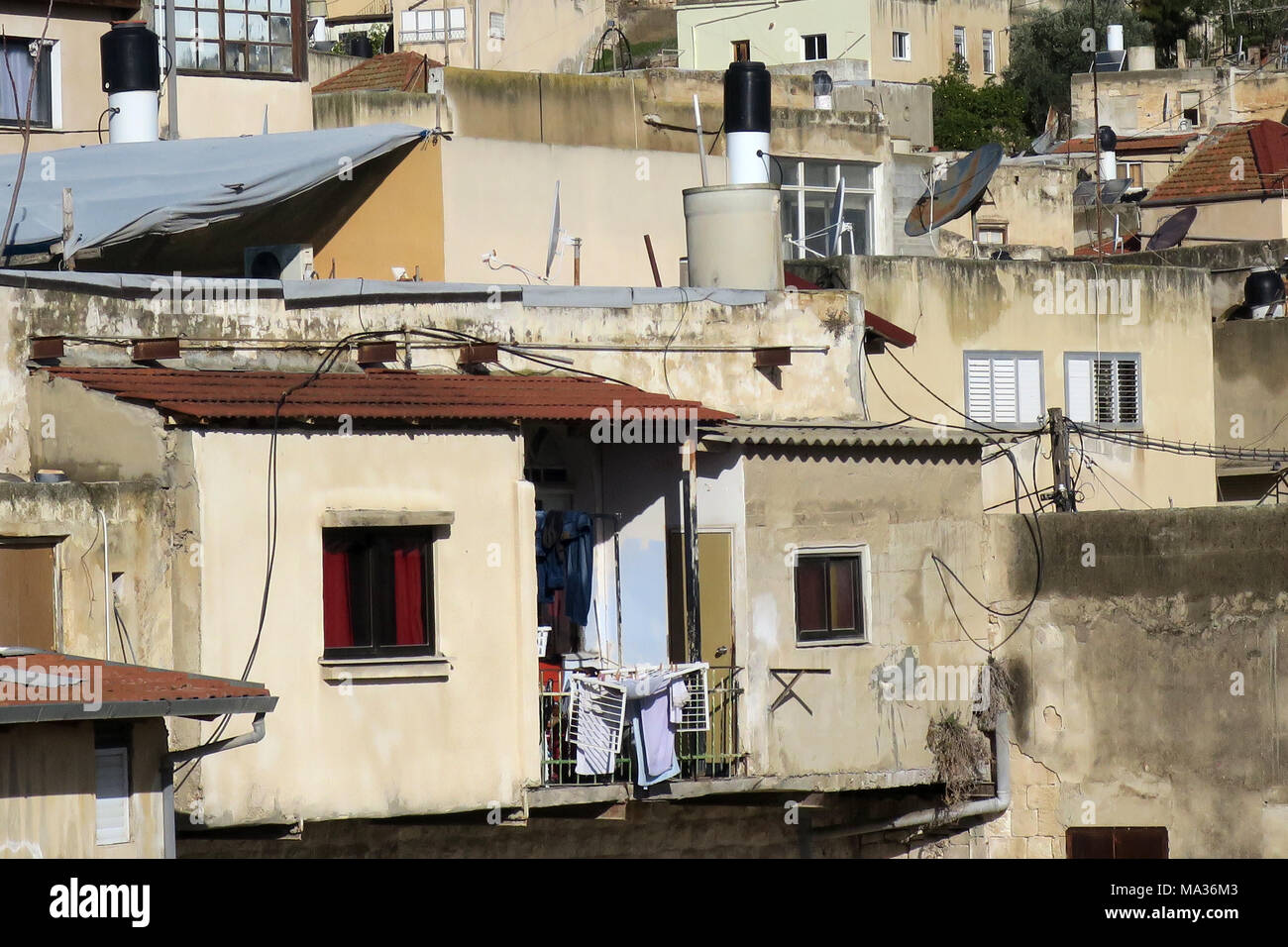 Low income neighborhood hi-res stock photography and images - Alamy