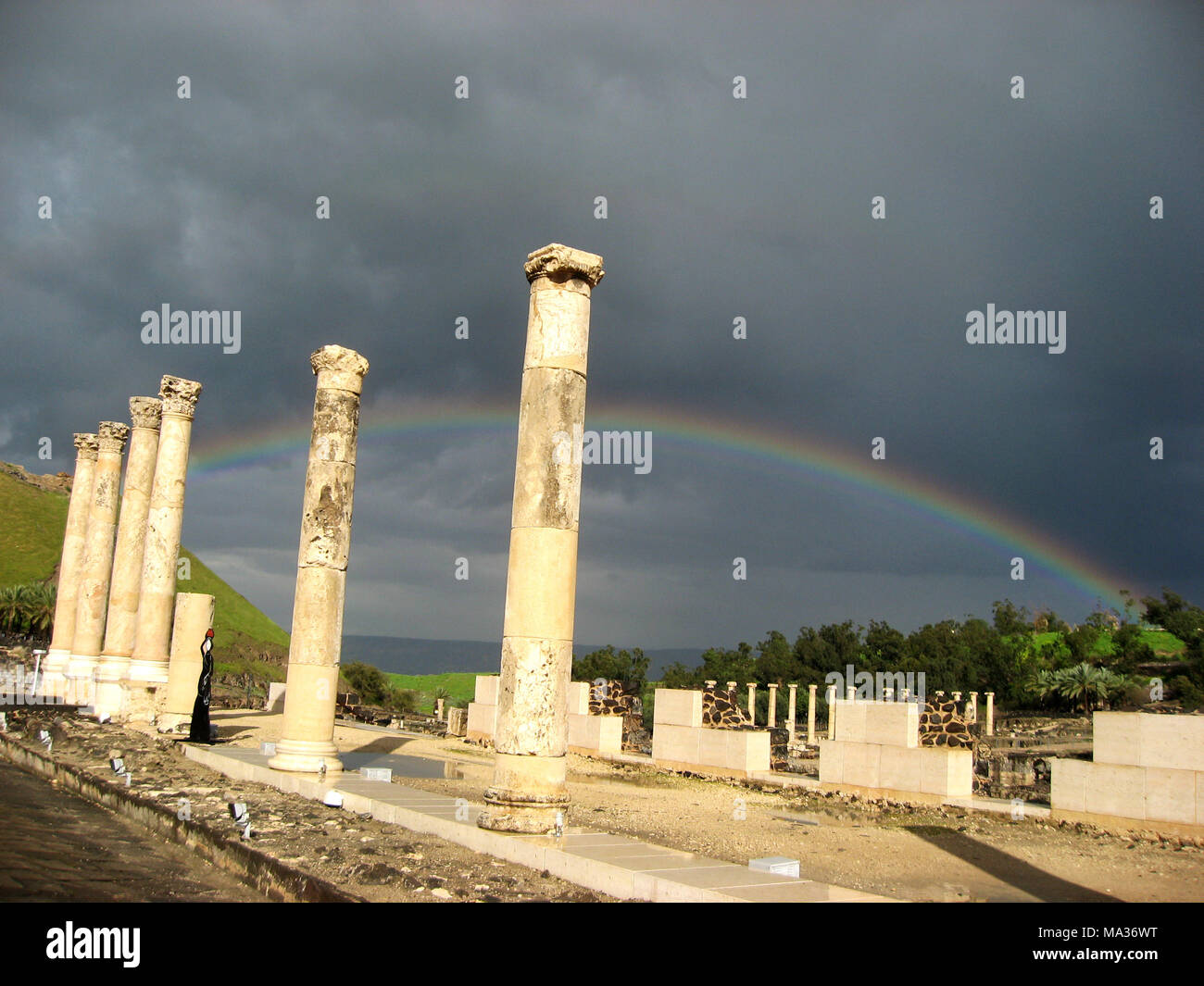 Ancient roman shopping mall hi-res stock photography and images - Alamy