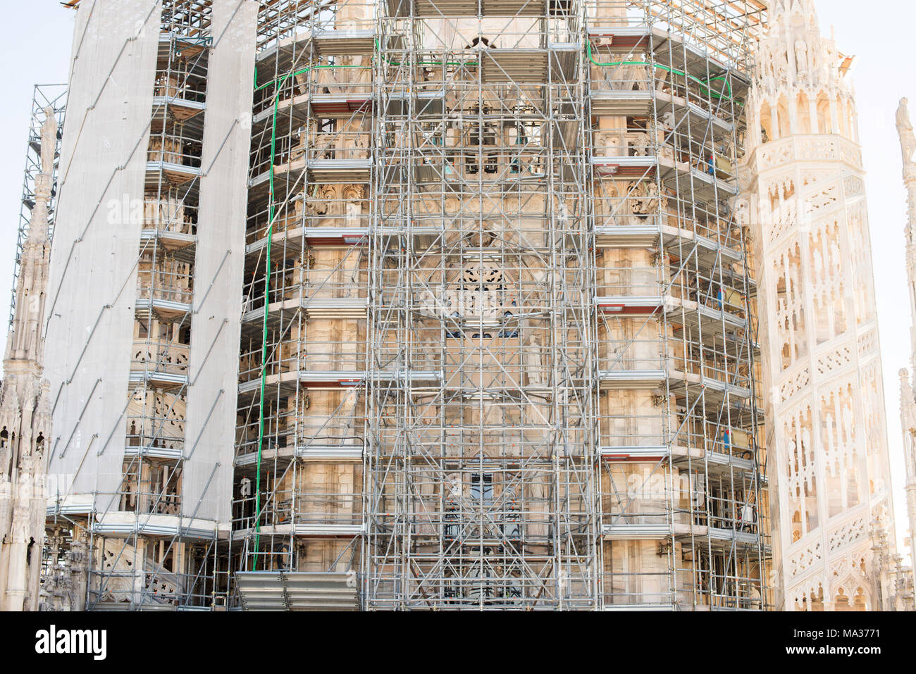 Scaffolding on the roof of the cathedral of Milan Duomo. Italy Stock ...