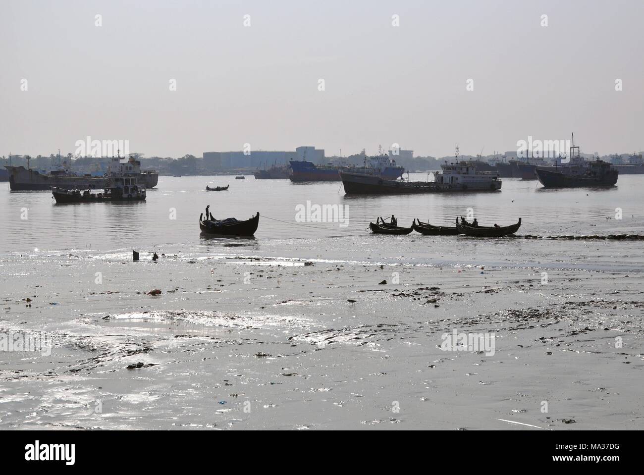 Port on the karnaphuli river hi-res stock photography and images - Alamy