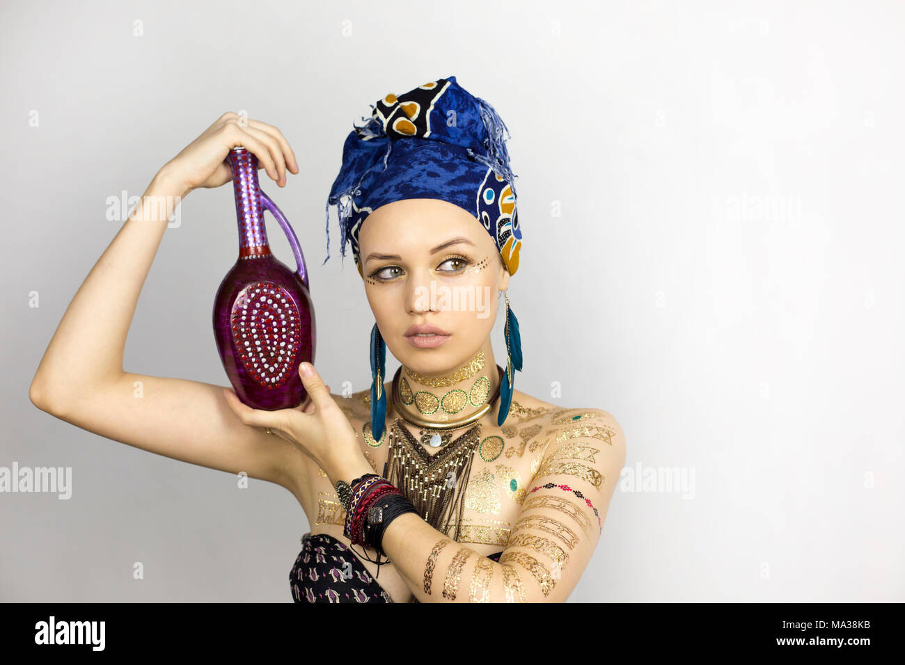 Womans silhouette in dress hi-res stock photography and images - Alamy