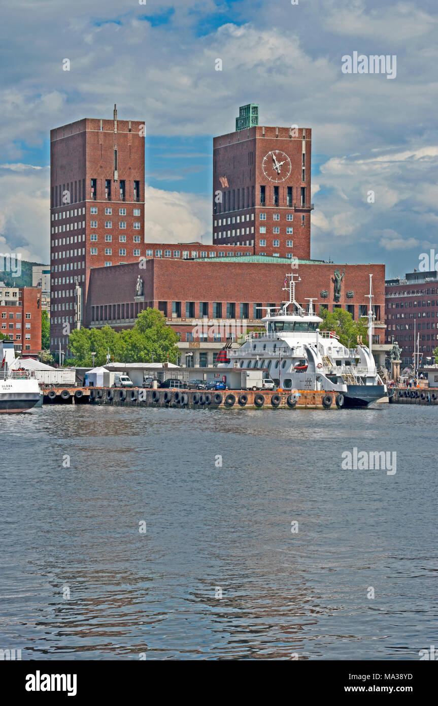 City Hall, Redhus, From Harbour, Oslo, Pipervika, Norway Stock Photo ...