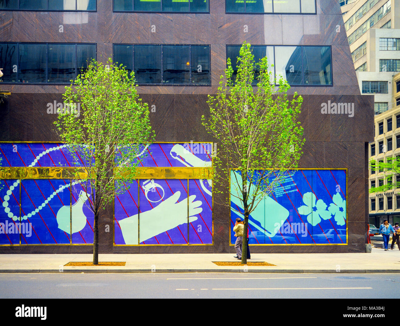 New York 1980s, decorated windows, Continental Illinois Center building ...