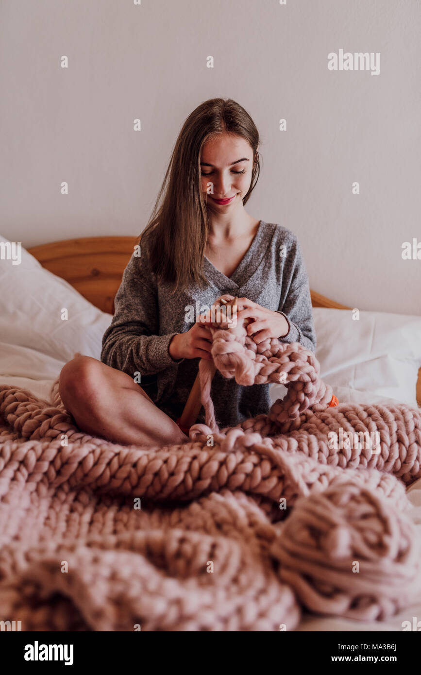 Woman cozy home knitting hi-res stock photography and images - Alamy