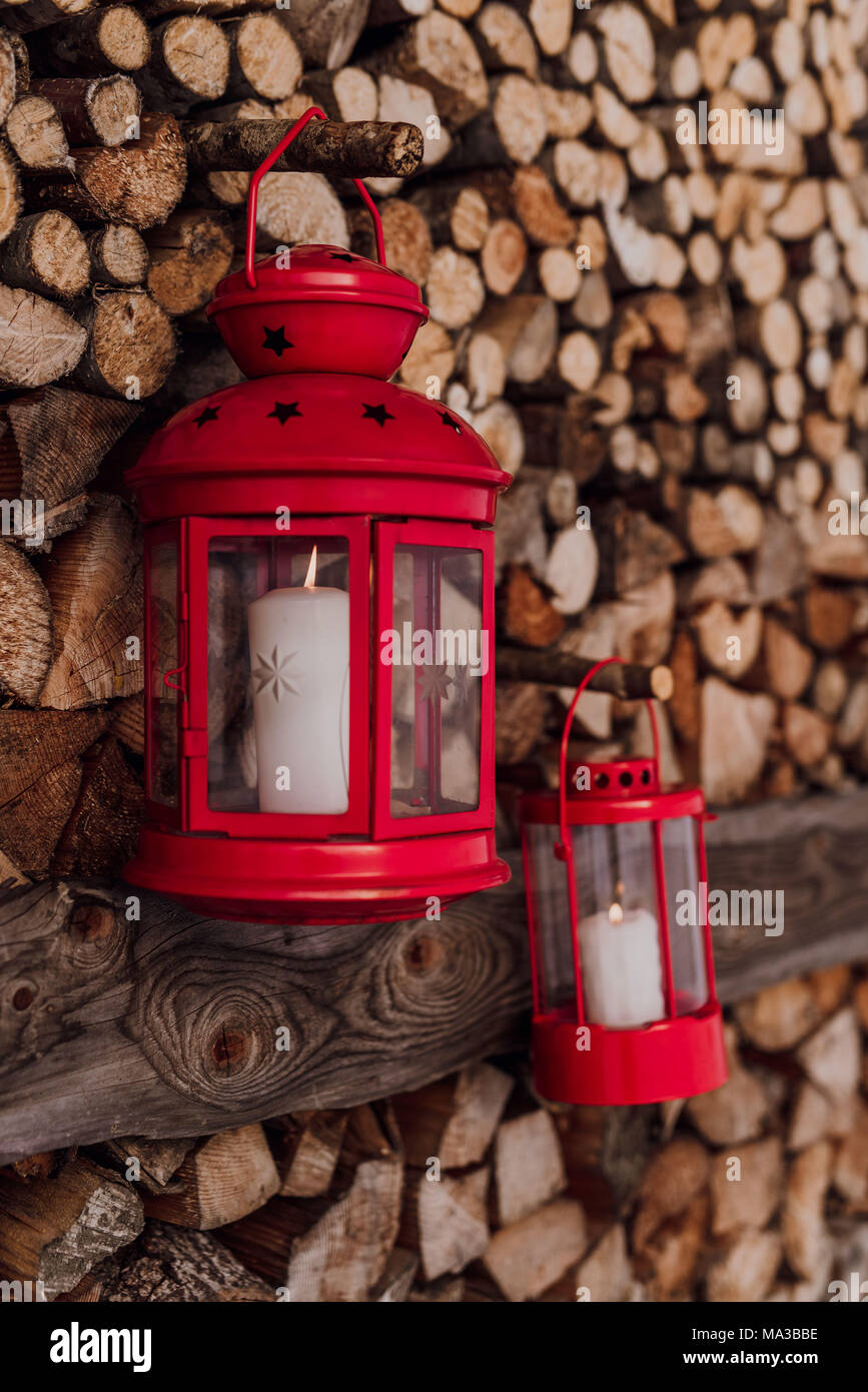 Red lanterns hi-res stock photography and images - Alamy