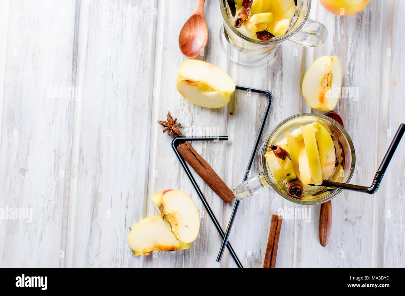 Autumn cocktail. Infused diet detox water with apples and spices ...