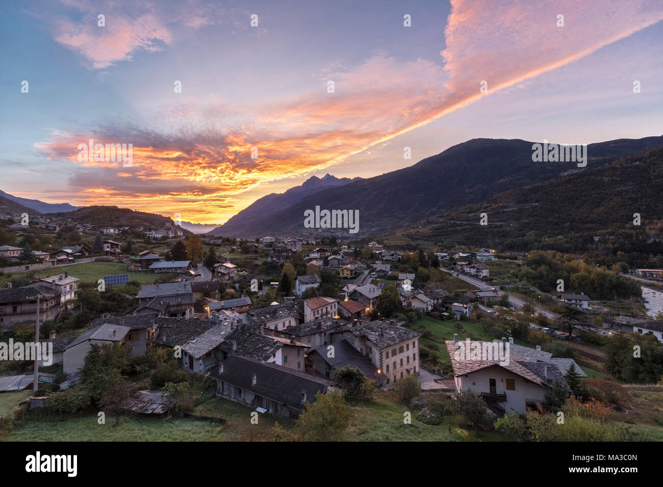 Villeneuve hi-res stock photography and images - Alamy