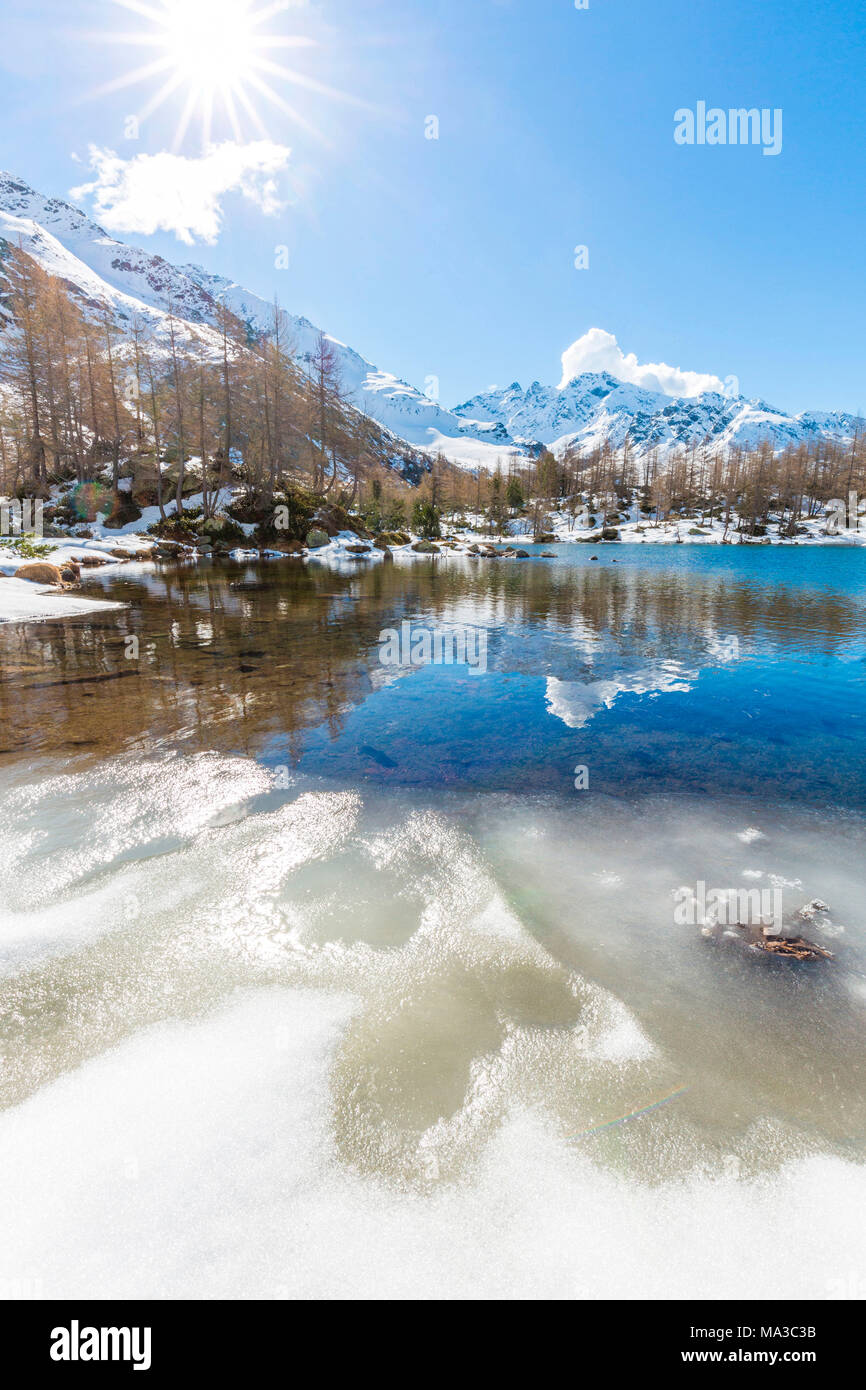 Acque sparse lake hi-res stock photography and images - Alamy
