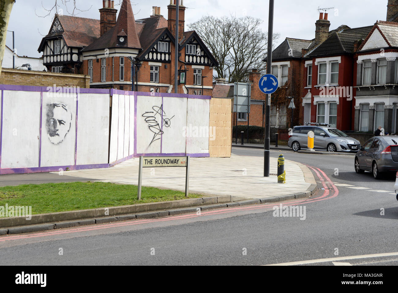 Tottenham north london street hi-res stock photography and images - Alamy