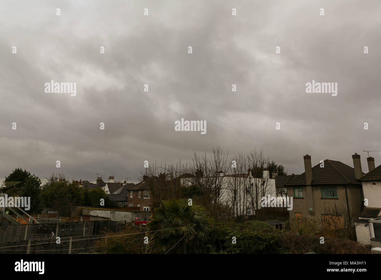 Southend-on-Sea. 29th March, 2018. Wet weather and grey skies start to ...